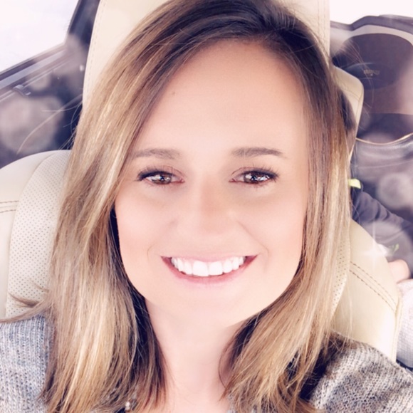 Kalie's Closet (@kaliemchaffie) | Poshmark